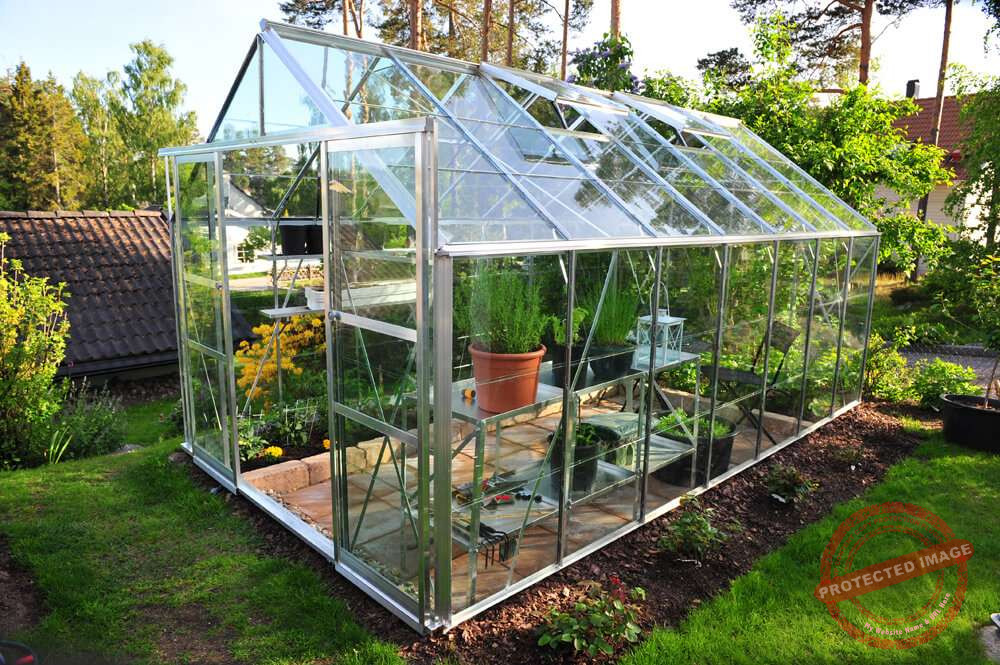 30 Best Greenhouse Alternatives for Farmers and Gardeners